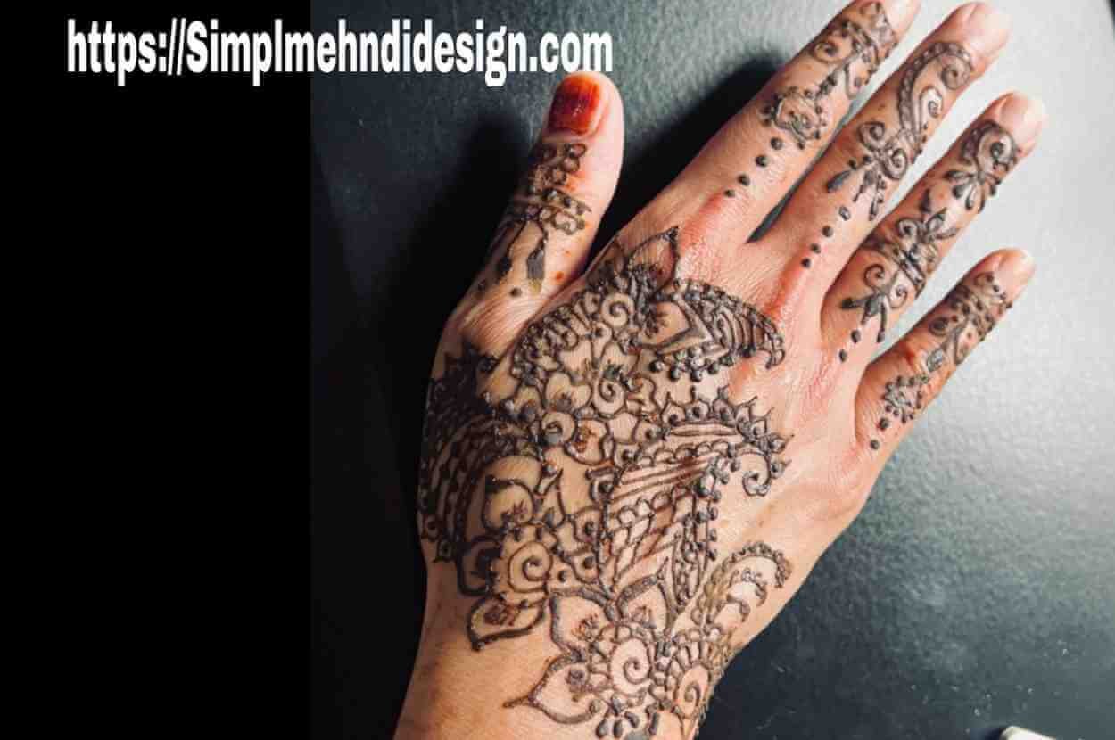 Mehandi Ki Design Simple and Stylish 2025